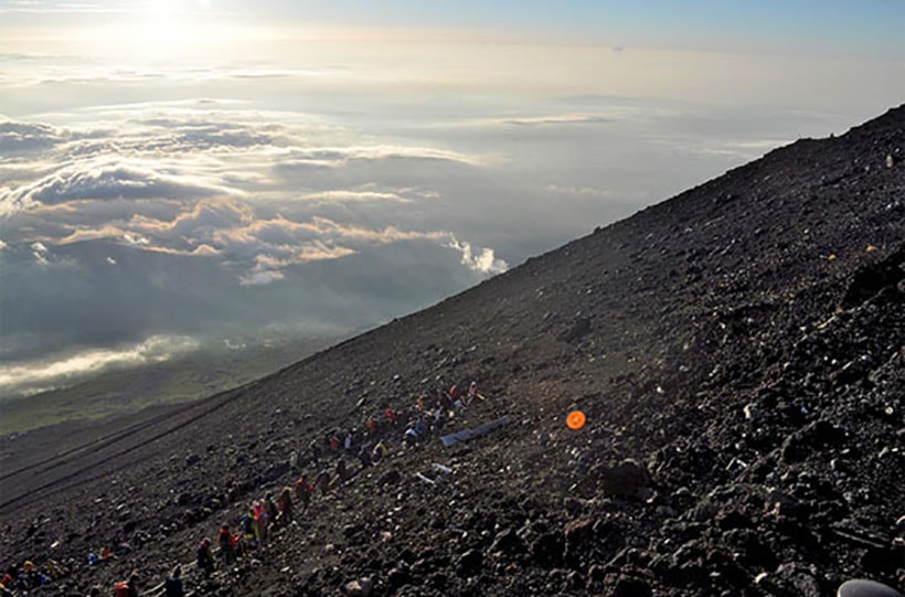 Climbing Mount Fuji - Japan Backpacker