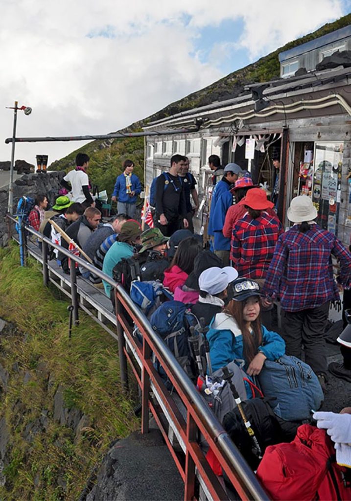 Climbing Mount Fuji - Japan Backpacker
